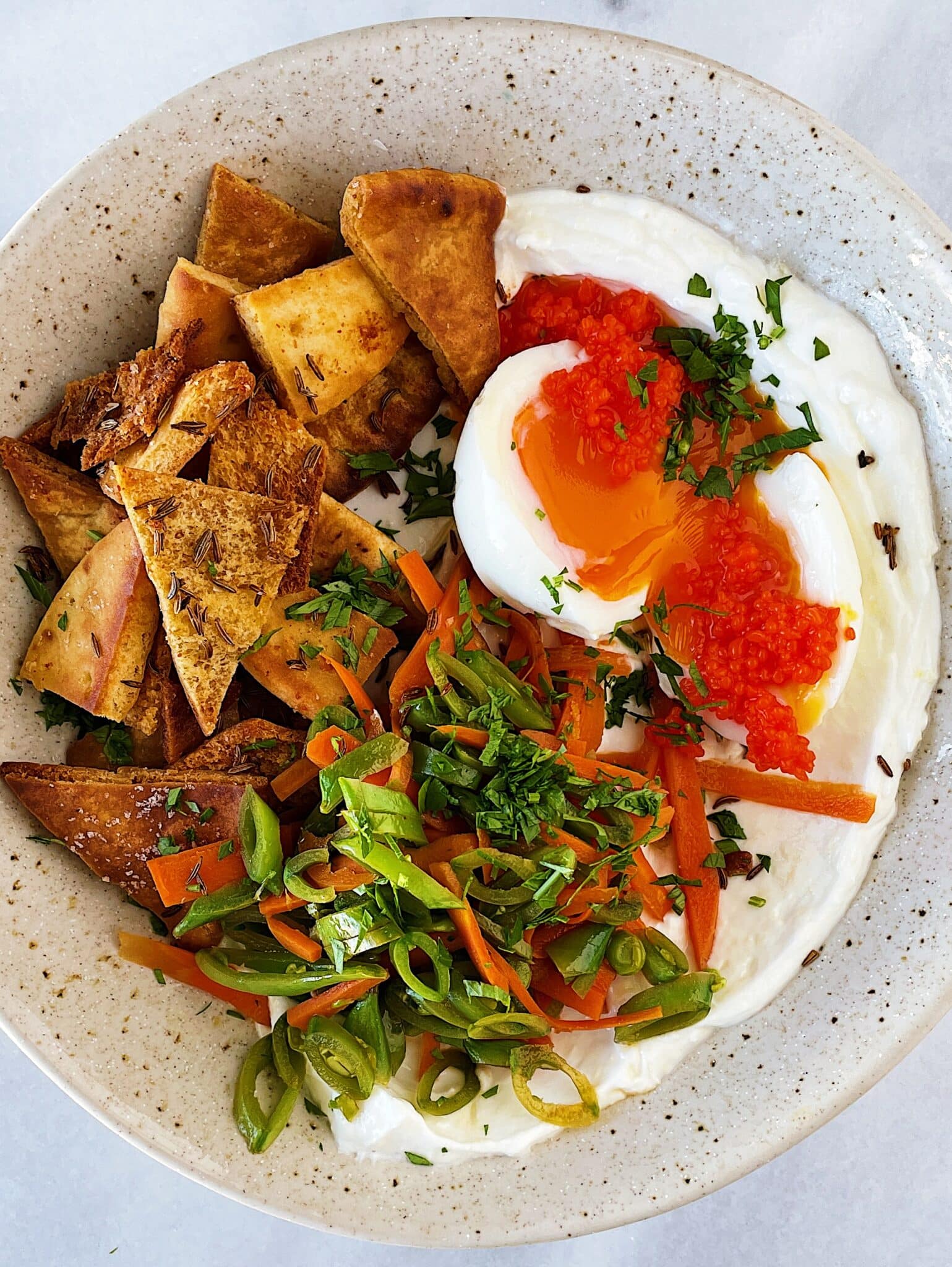 Easy Breakfast Bowl - Carolina Gelen