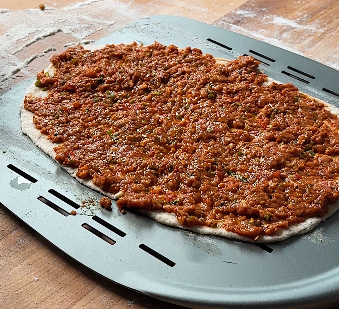 Easy Lahmacun — The 1 Most Popular Street Food in Turkey - Carolina Gelen