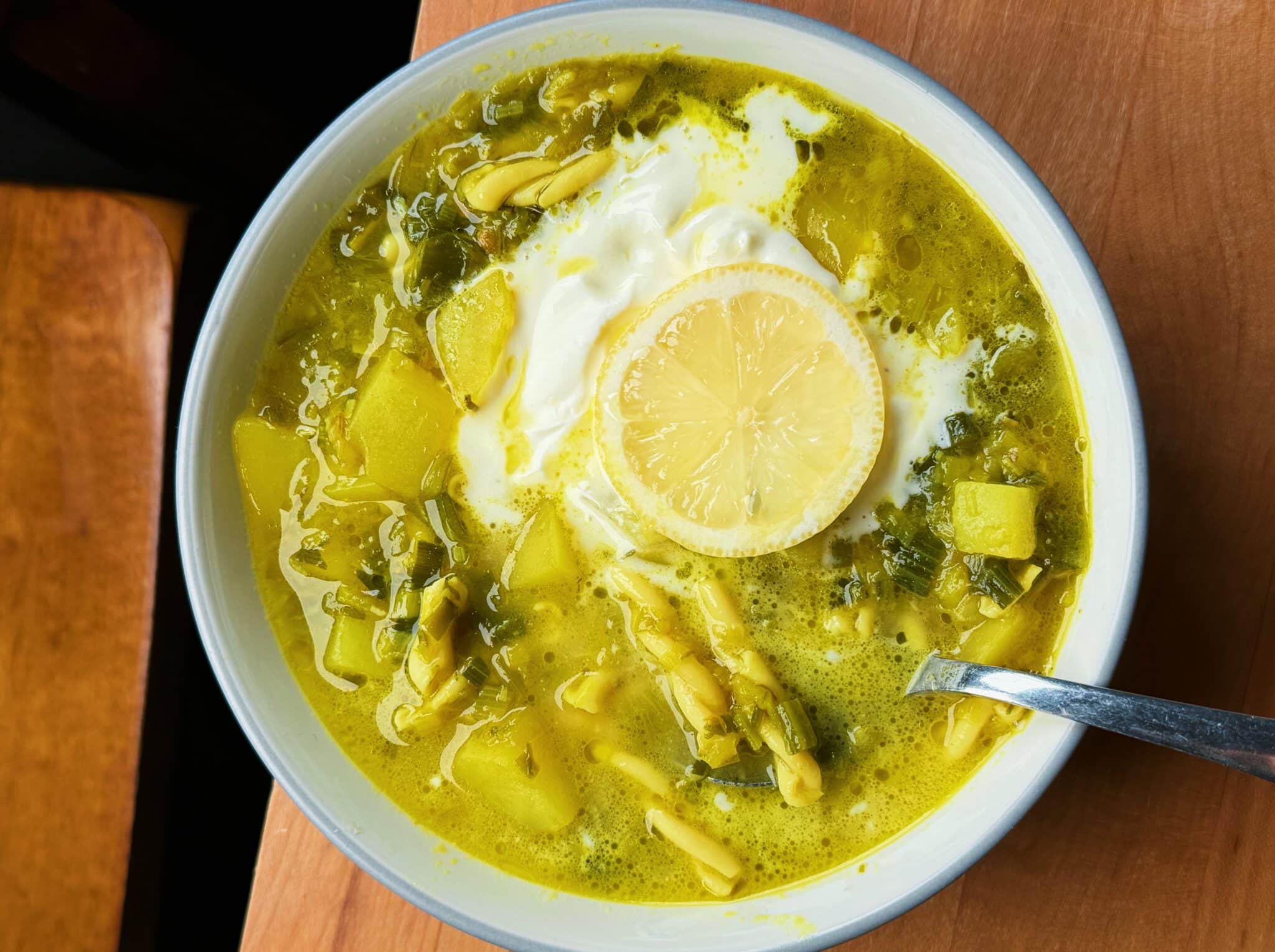 Lemon Leek and Potato Soup - Carolina Gelen